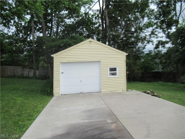 86 Cowles Avenue