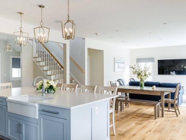86 Cliff Rd, Nantucket, MA 02554