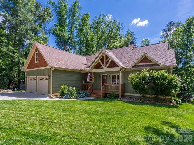 86 Crossings Cir, Fairview, NC 28730