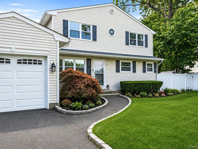 86 Creighton Avenue