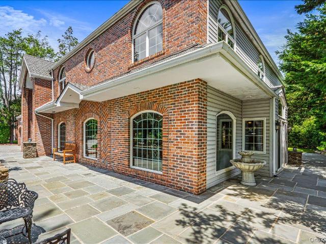 86 Dorchester Drive