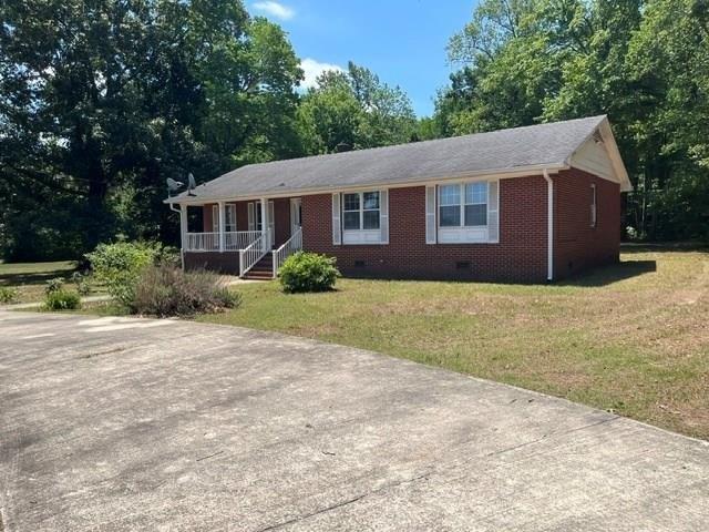 86 Dry Bread Rd, Brodnax, VA 23920