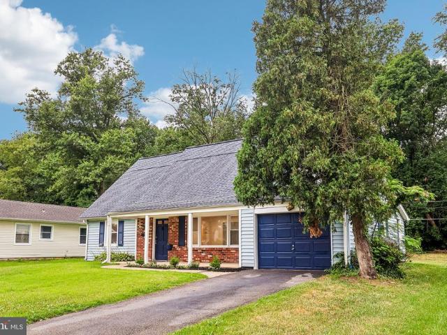 86 E River Drive