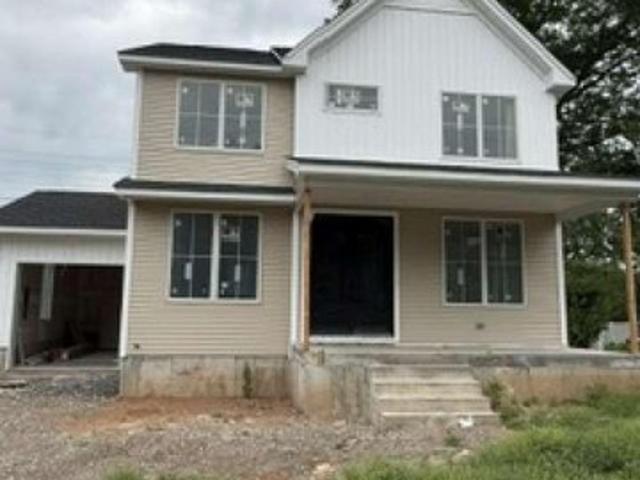 86 Essex Ave, Metuchen, NJ 08840
