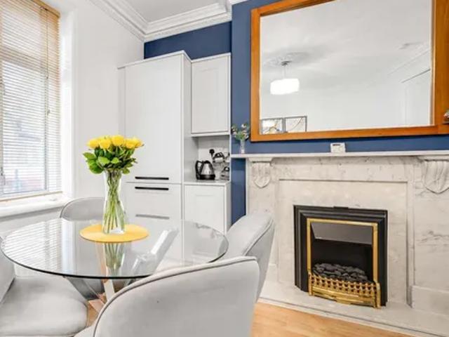 86 Fulham Palace Road, London, W6 9PL, United Kingdom | 2 bed apartment for rent #119532118 | Rentberry