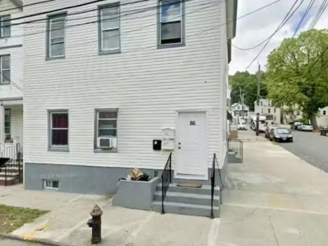 86 Gordon Street, Staten Island, NY 10304