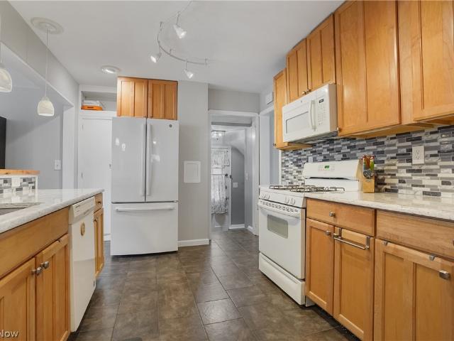 86 Hartshorn Drive