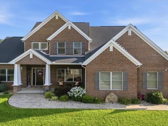 86 Imperial Dr, Mineralwells, WV 26150