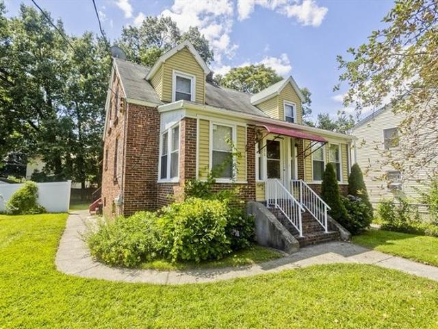 86 Laurence St, Springfield, MA 01104