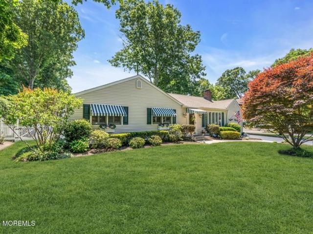 86 Laurel Dr, Fair Haven, NJ 07704