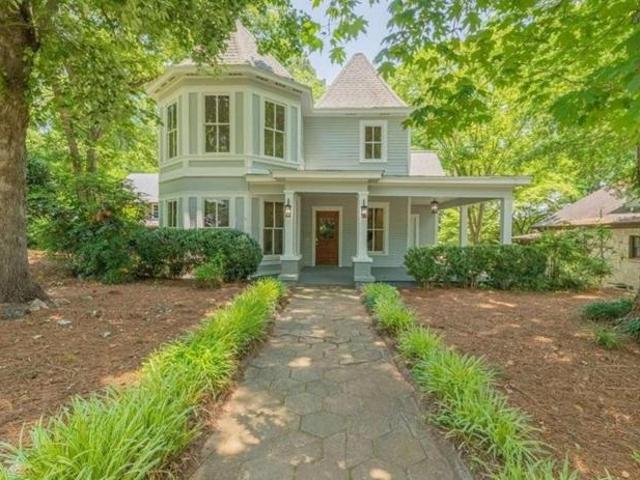 86 Martin St, Jefferson, GA 30549