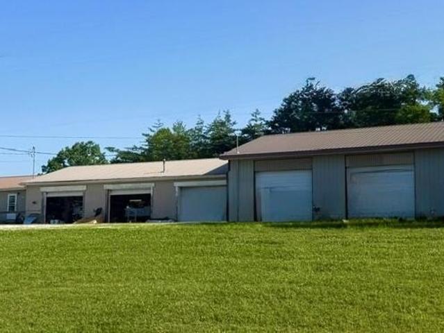 86 Montana Ln, Frenchburg, KY 40322