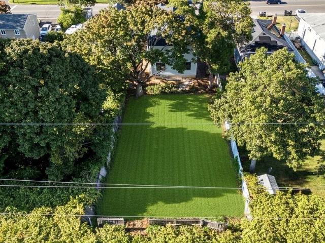 86 Moffitt Boulevard