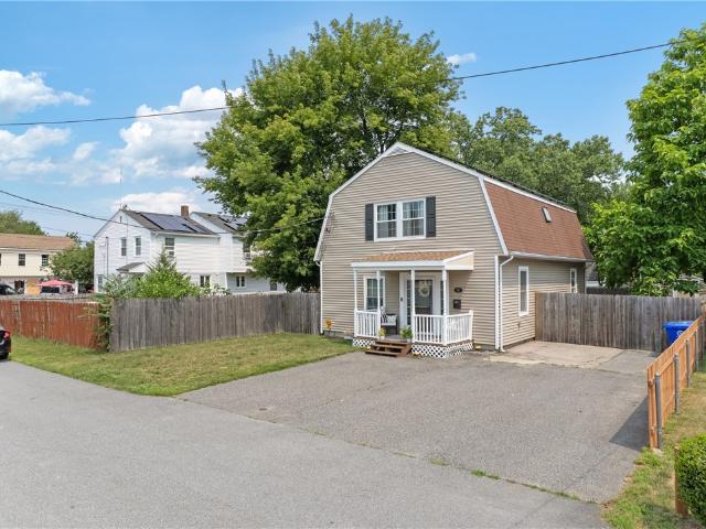 86 Mowry Avenue