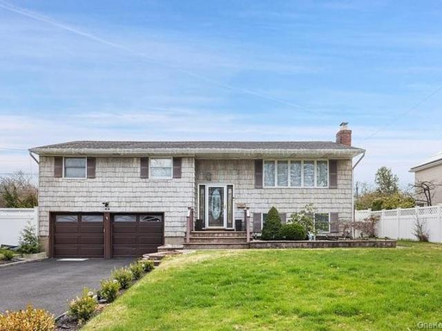 86 New Hwy, Commack, NY 11725