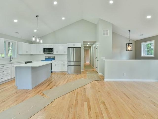 86 Ramshorn Rd, Charlton, MA 01507
