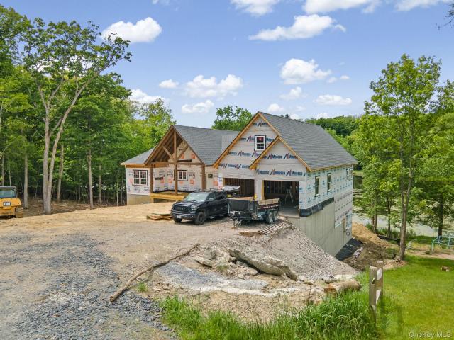 86 Shore Boulevard
