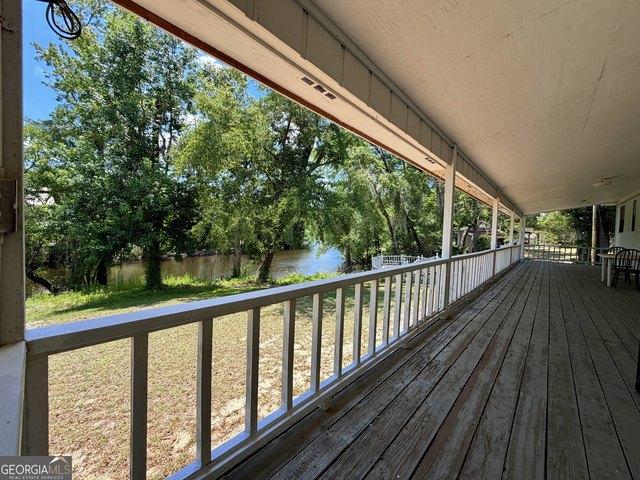 86 Shadydale Rd, Lumber City, GA 31549