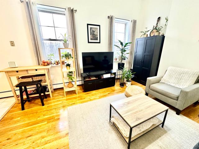 86 South St # 2