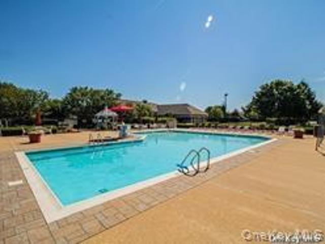 86 Summerfield Drive