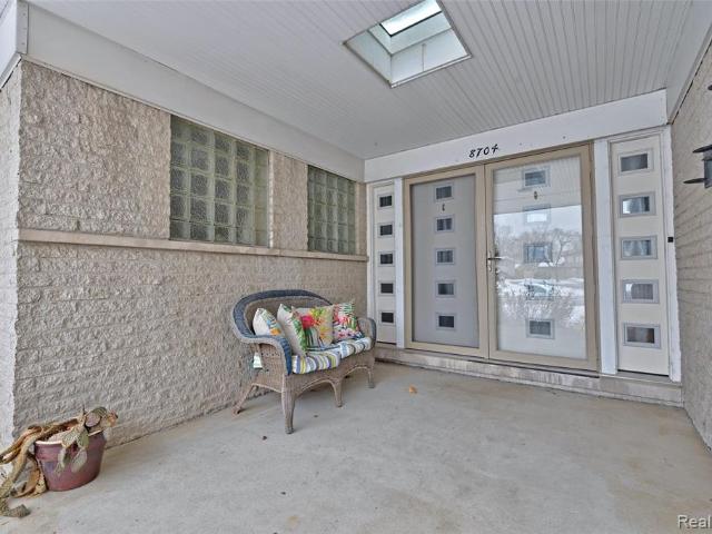 8704 Edna Drive