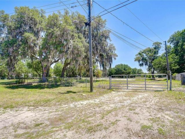 8706 Mary Ivy Dr, Plant City, FL 33567