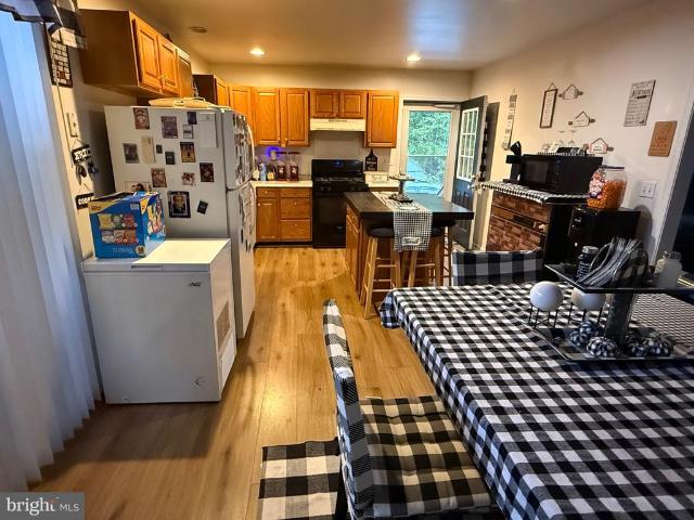 8706 Elm Road