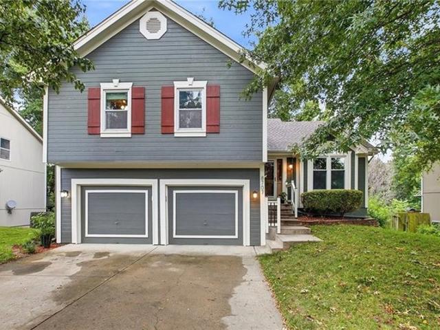 8707 N McDonald Ave, Kansas City, MO 64153