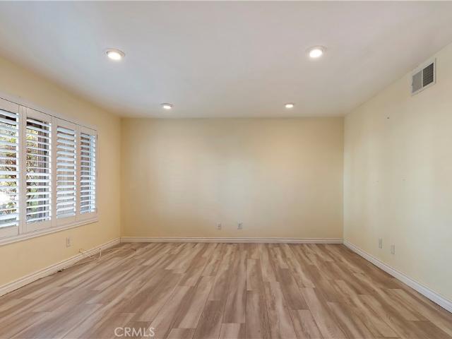 8707 Cedros Avenue 7