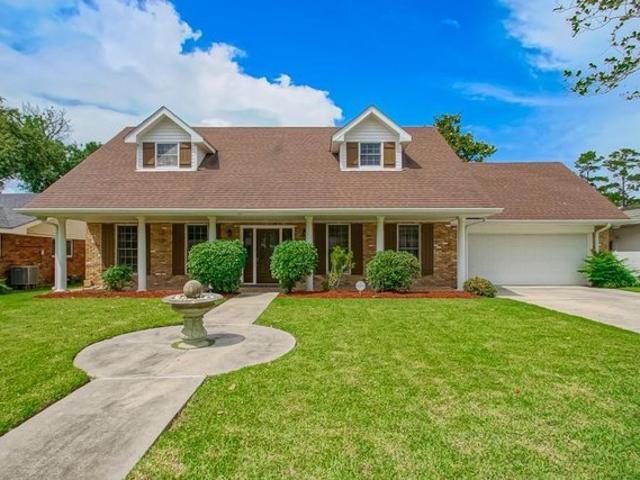 8708 Tanglewild Pl, River Ridge, LA 70123