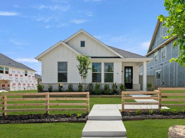 8708 Treeline Pkwy, Justin, TX 76247
