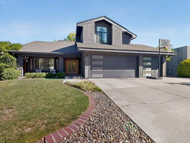 8709 Canyon Run Rd NE, Albuquerque, NM 87111