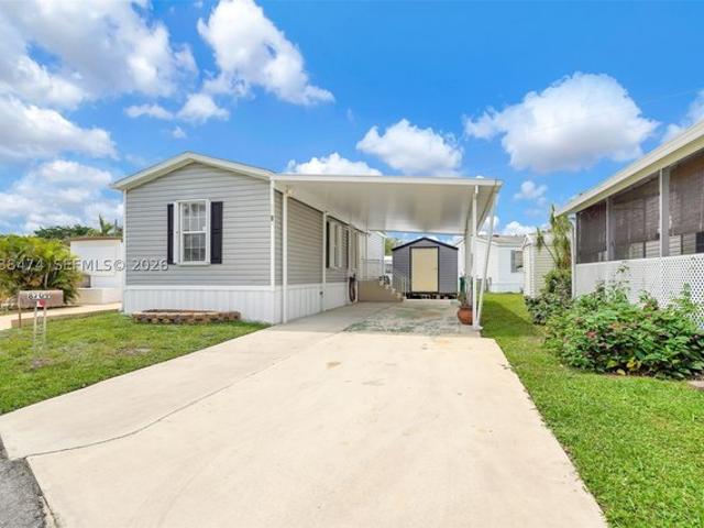 8709 SW 17th Ct, Davie, FL 33324