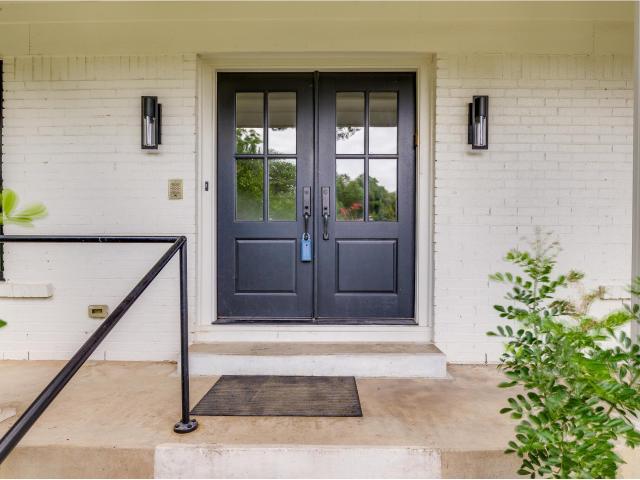8700 Mountainwood Cir
