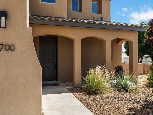 8700 Desert Finch Lane NE