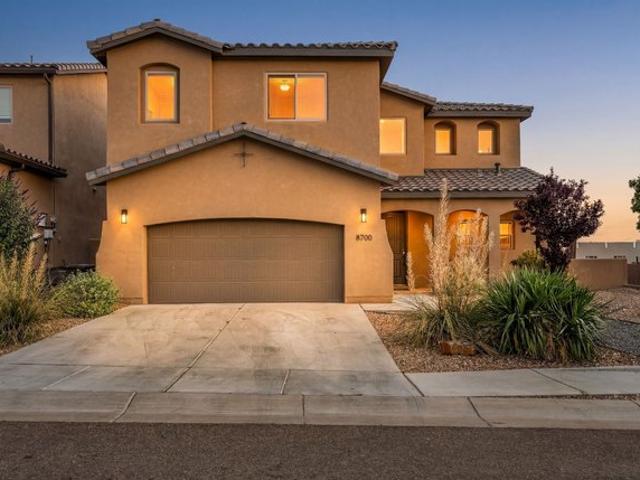 8700 Desert Finch Ln NE, Albuquerque, NM 87122
