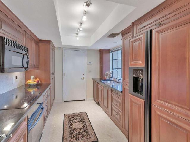 8700 e mountain view road # 1013