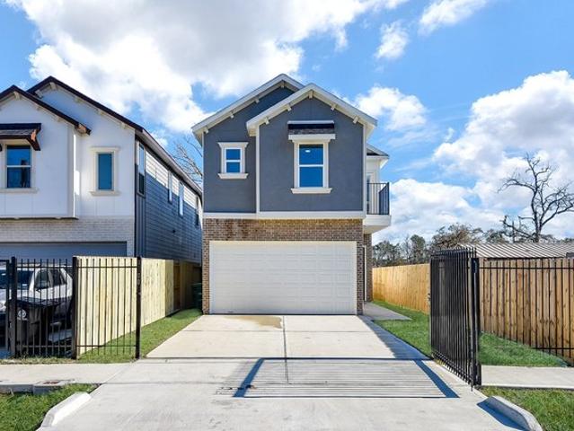 8700 Lanewood Dr, Houston, TX 77016
