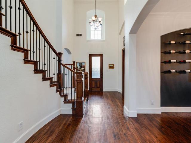 8700 Scarlet Trail