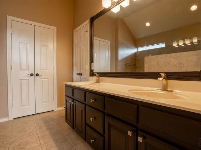 8700 Shadow Trace Dr, Fort Worth, TX 76244 | MLS #21195
