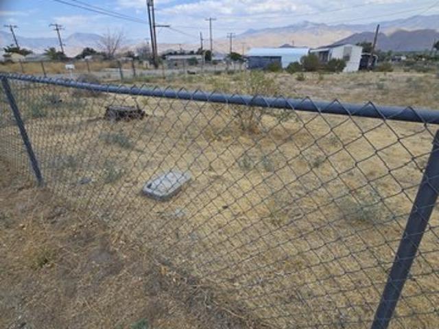 8701 Deerbrush Ave, Lake Isabella, CA 93240