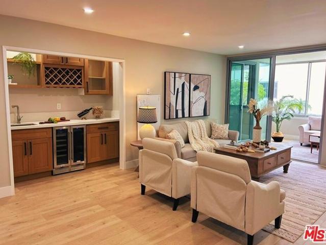 8701 Delgany Ave Unit 105, Playa Del Rey, CA 90293