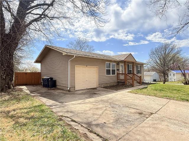 8701 E 92ND Place