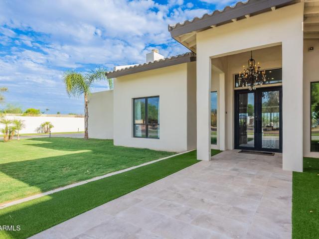 8701 e sutton drive