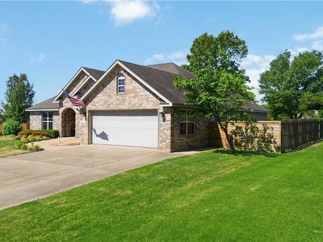 8701 Ruth Lane