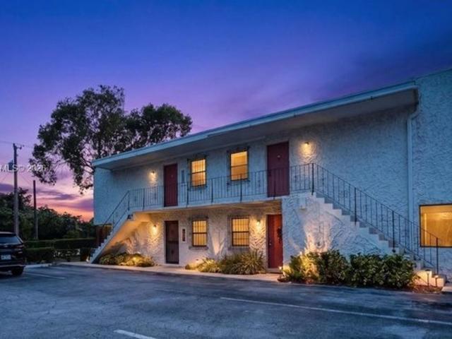 8701 SW 141st St Apt B4, Palmetto Bay, FL 33176