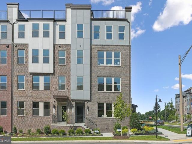 8702 Lovelace St, Manassas, VA 20109