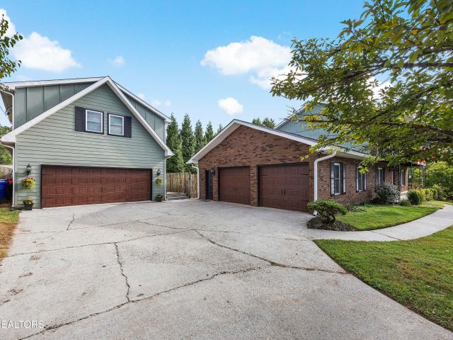 8702 Terri Circle