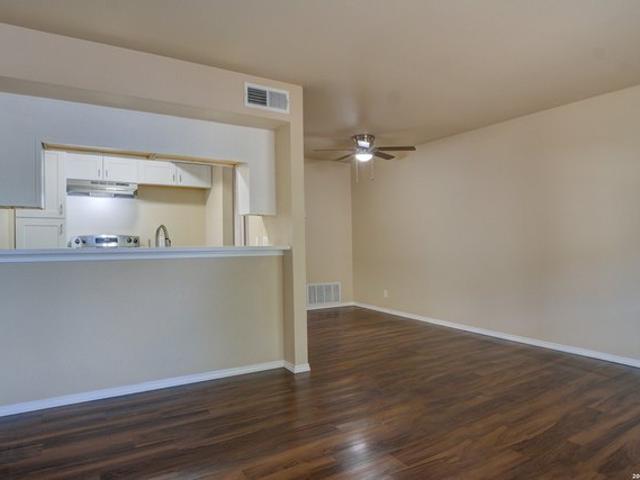 8702 Village Dr Apt 814, San Antonio, TX 78217