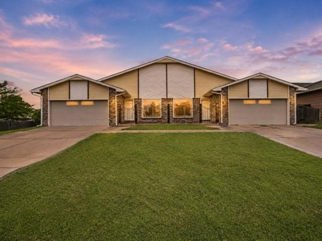 8702 8 E Longlake Cir, Wichita, KS 67207